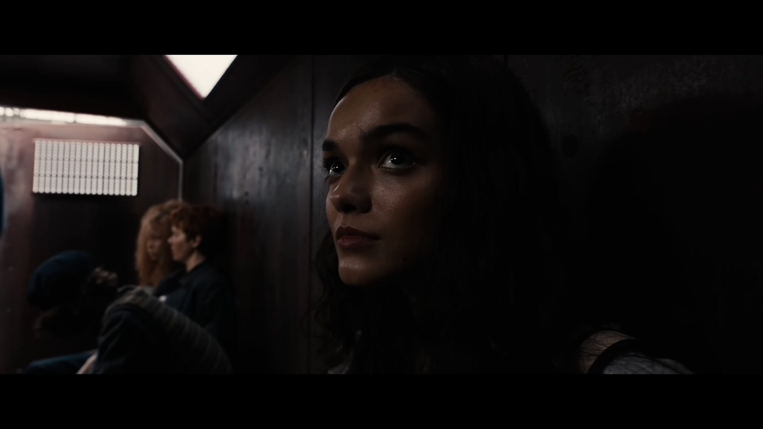 #1 Trailer Screencaps – Official Medias – Gallery - The Mockingjay's Nest